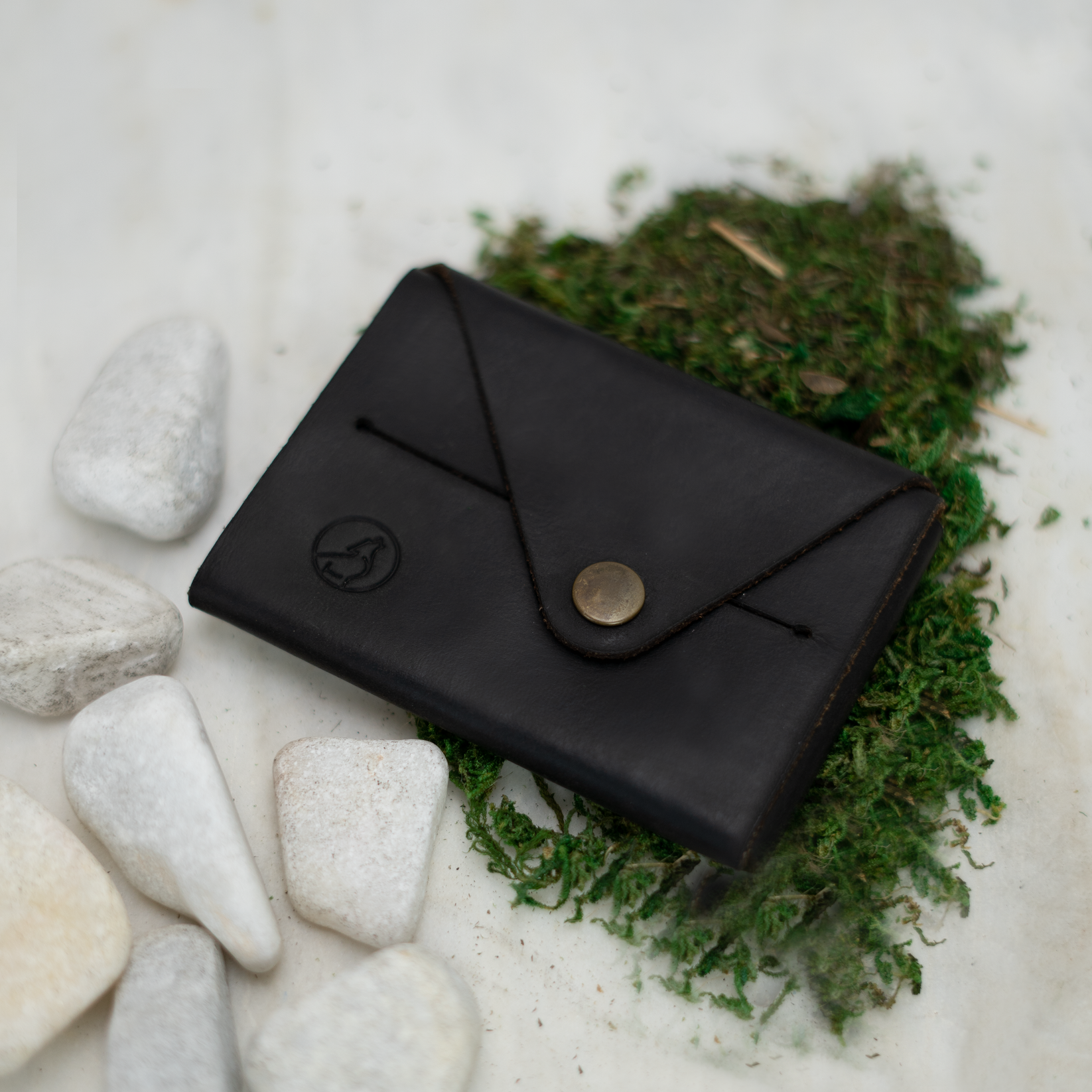 Minimalist Fold Wallet – WOLF.PK